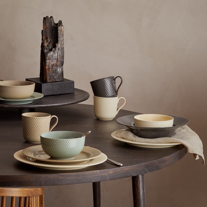 Lyngby Porcelæn Rhombe Earth Dinner Plate, Marble, Ø: 10.6" – rosendahl.com